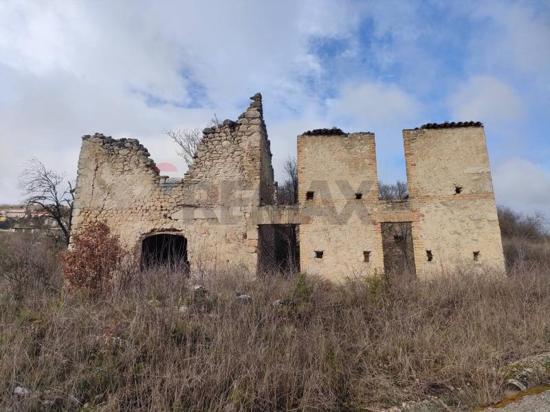 rustico-casale-corte in Vendita a L'Aquila